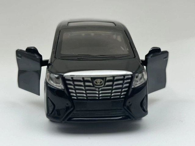 Cai Po Chengzhen 1:43 Toyota Elfa mini alloy car imitation model ...