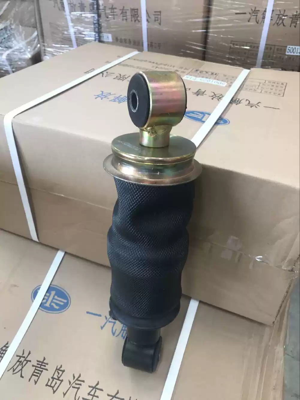 一汽重卡新大威驾驶室气囊减震器 图号5001220-D850 5001020-Q824