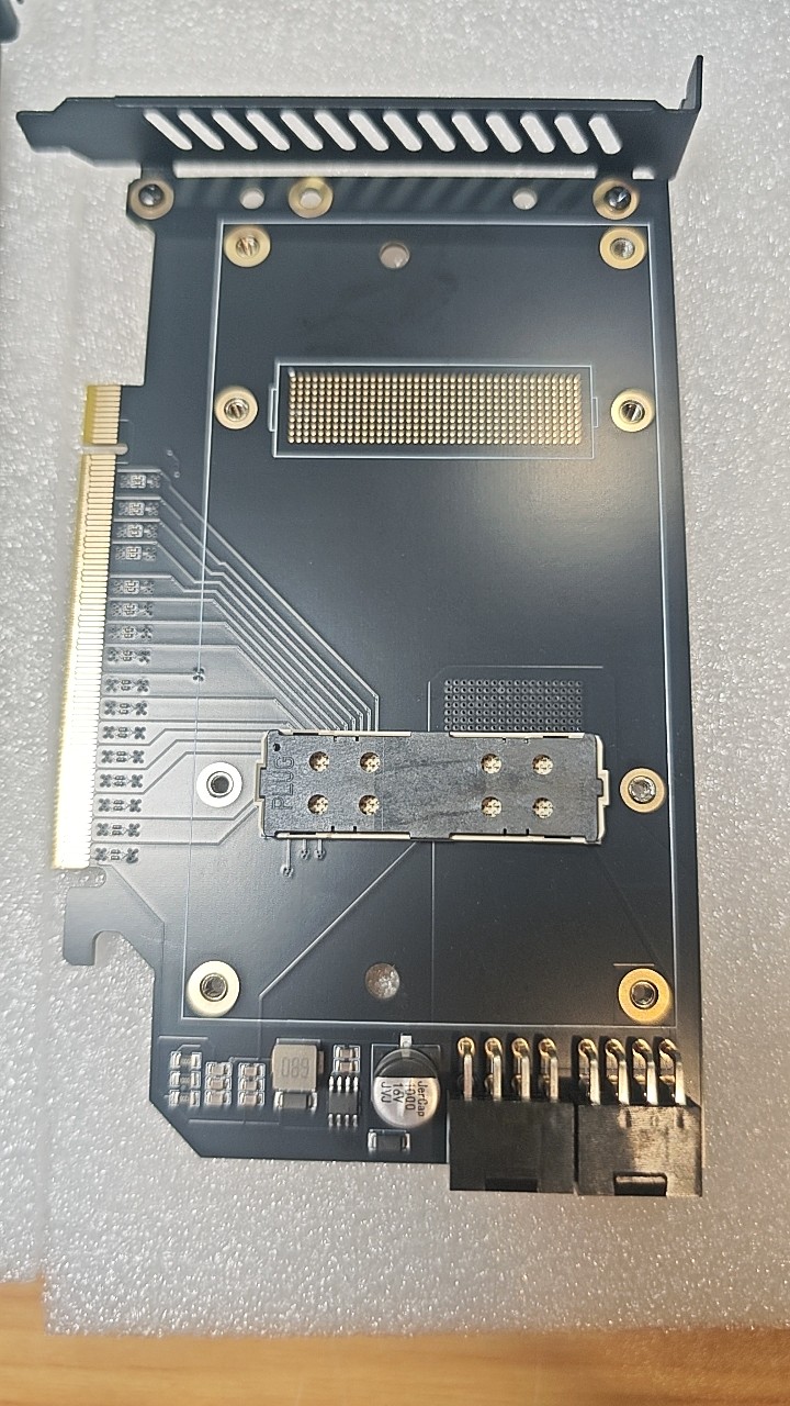 SXM2转PCIE转接板支持P100和V100显卡转接板
