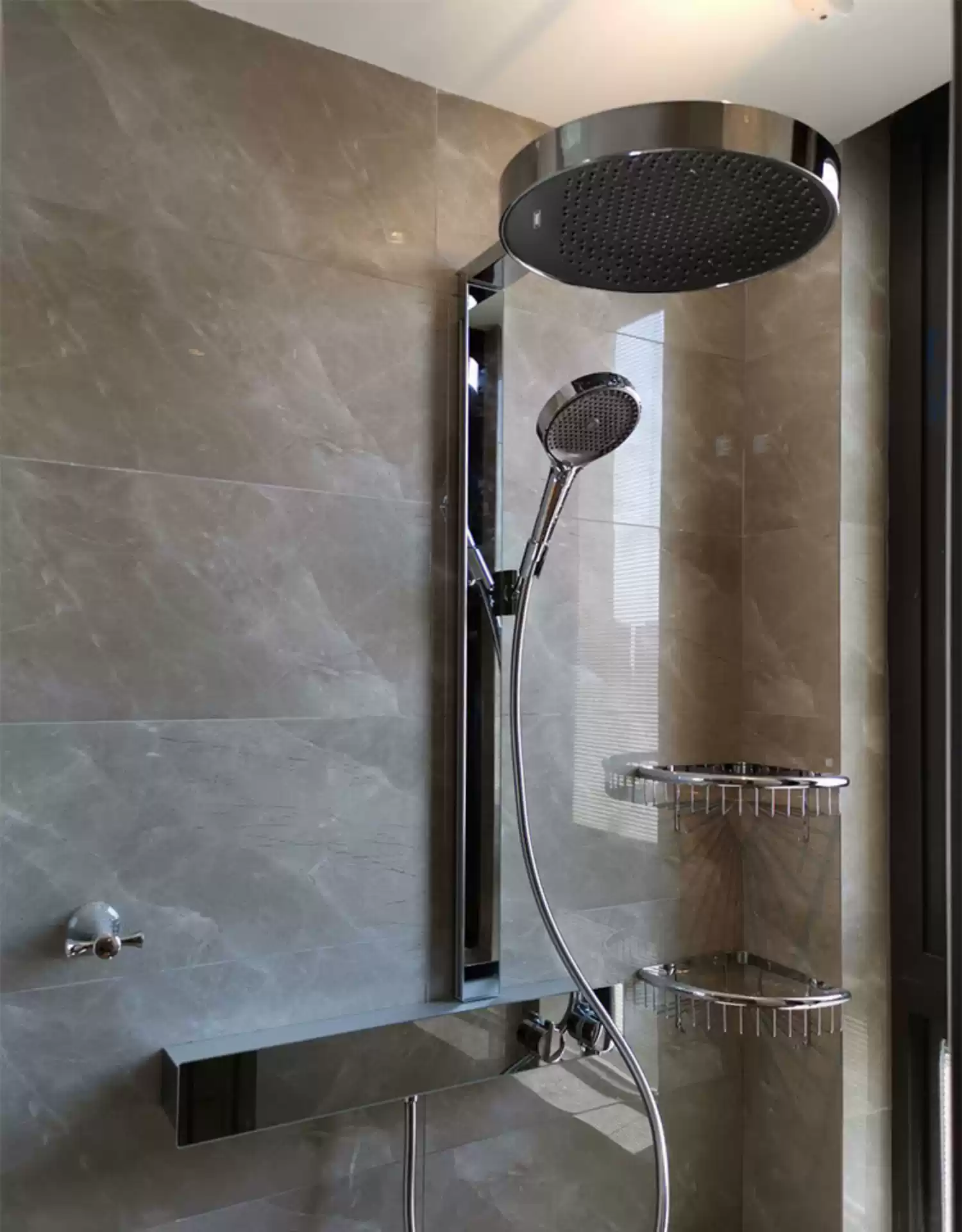 德国汉斯格雅铜质壁挂式恒温花洒套装 360境雨顶喷设计