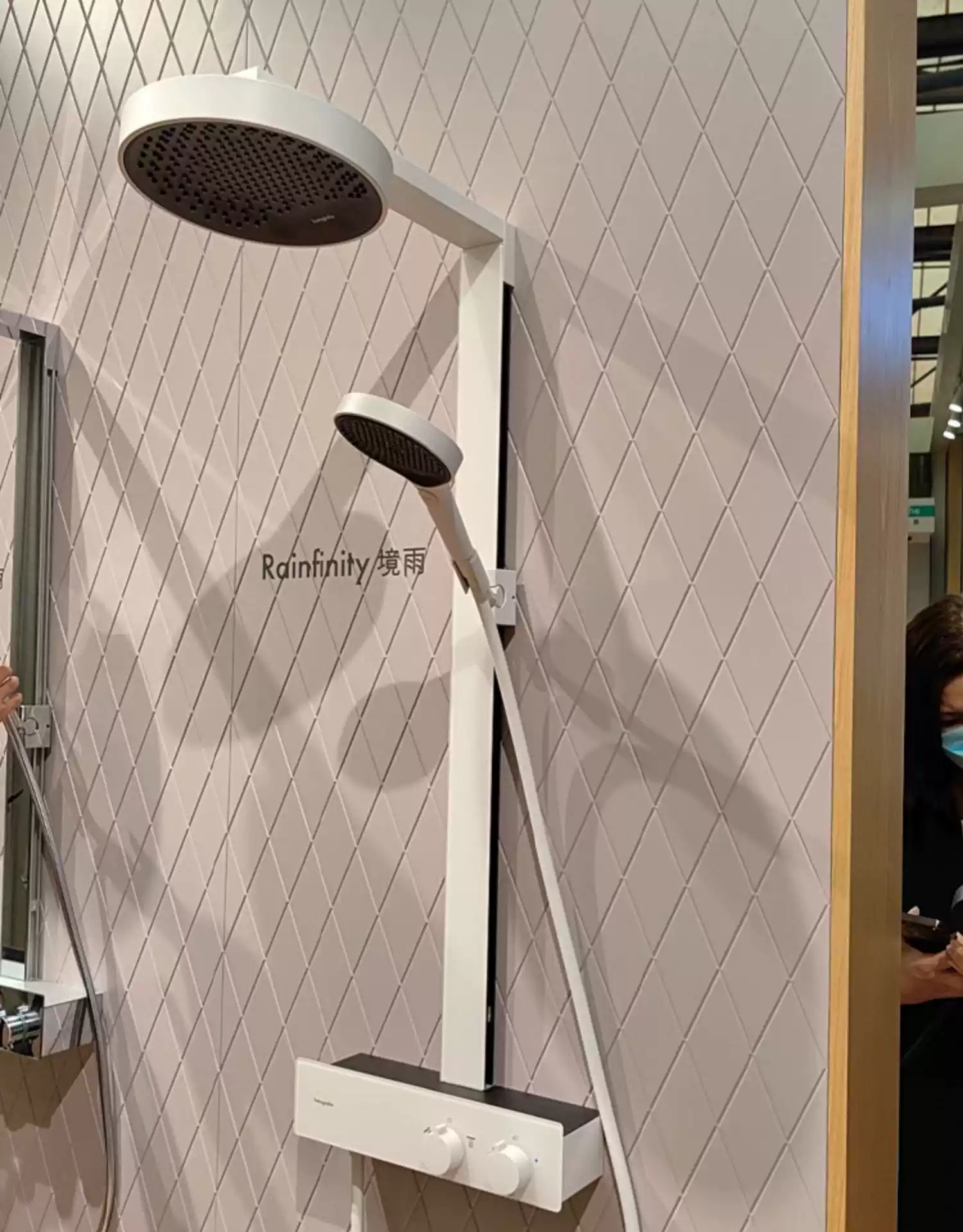 德国汉斯格雅铜质壁挂式恒温花洒套装 360境雨顶喷设计