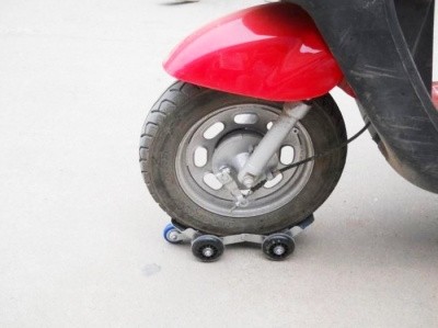 Electric car trailer wheel stent car emergency transfer car driver ...