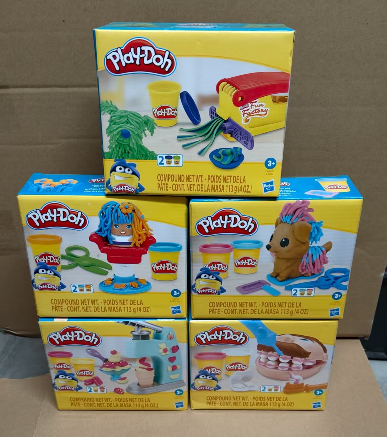 Play-doh 12-pack creative modeling clay 🎨 Let your child's imagination ...
