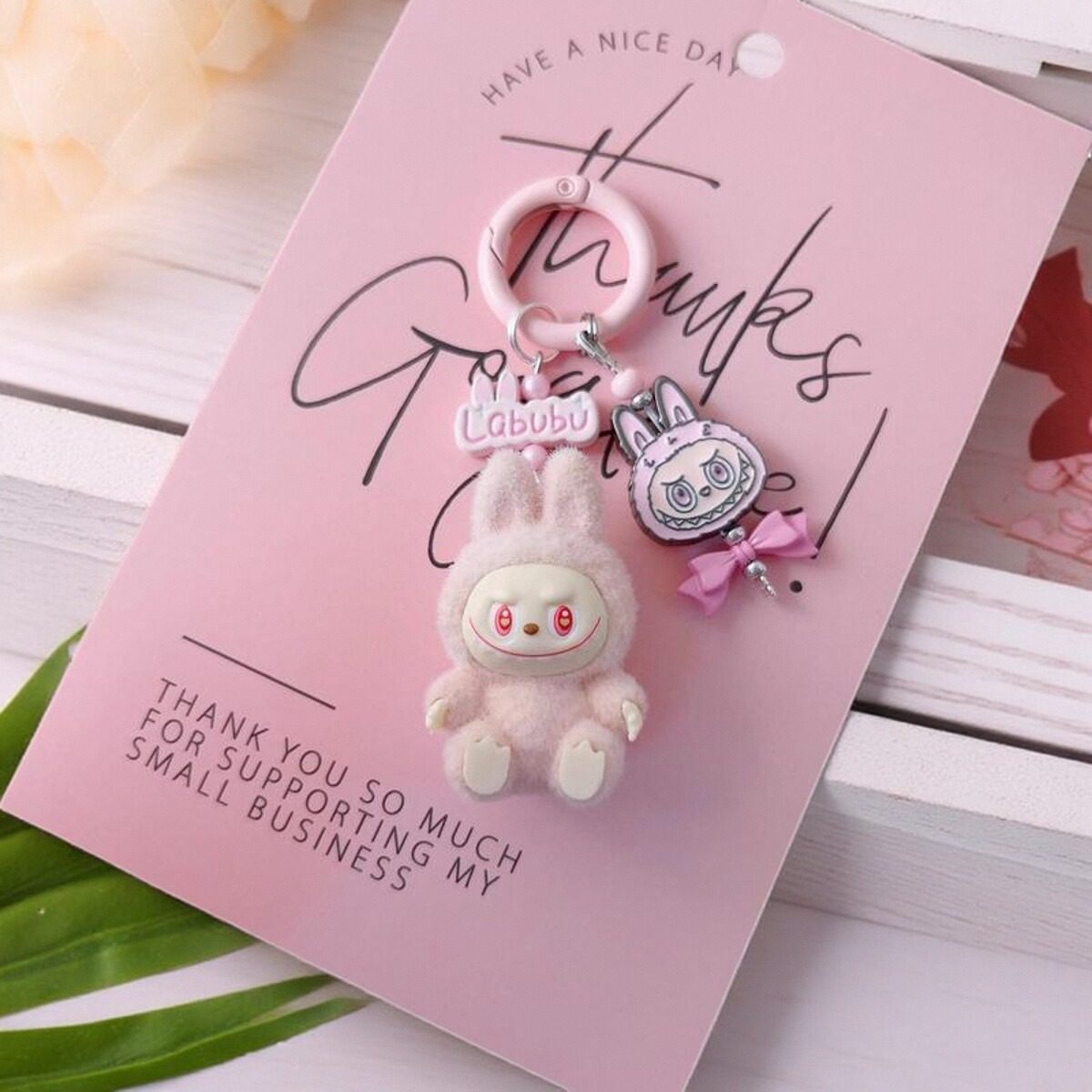 labubu飞天小女警挂饰爆火出圈！萌到心炸的搪胶钥匙扣，萌妹&潮人都抢疯啦！-手机链-淘宝好物网