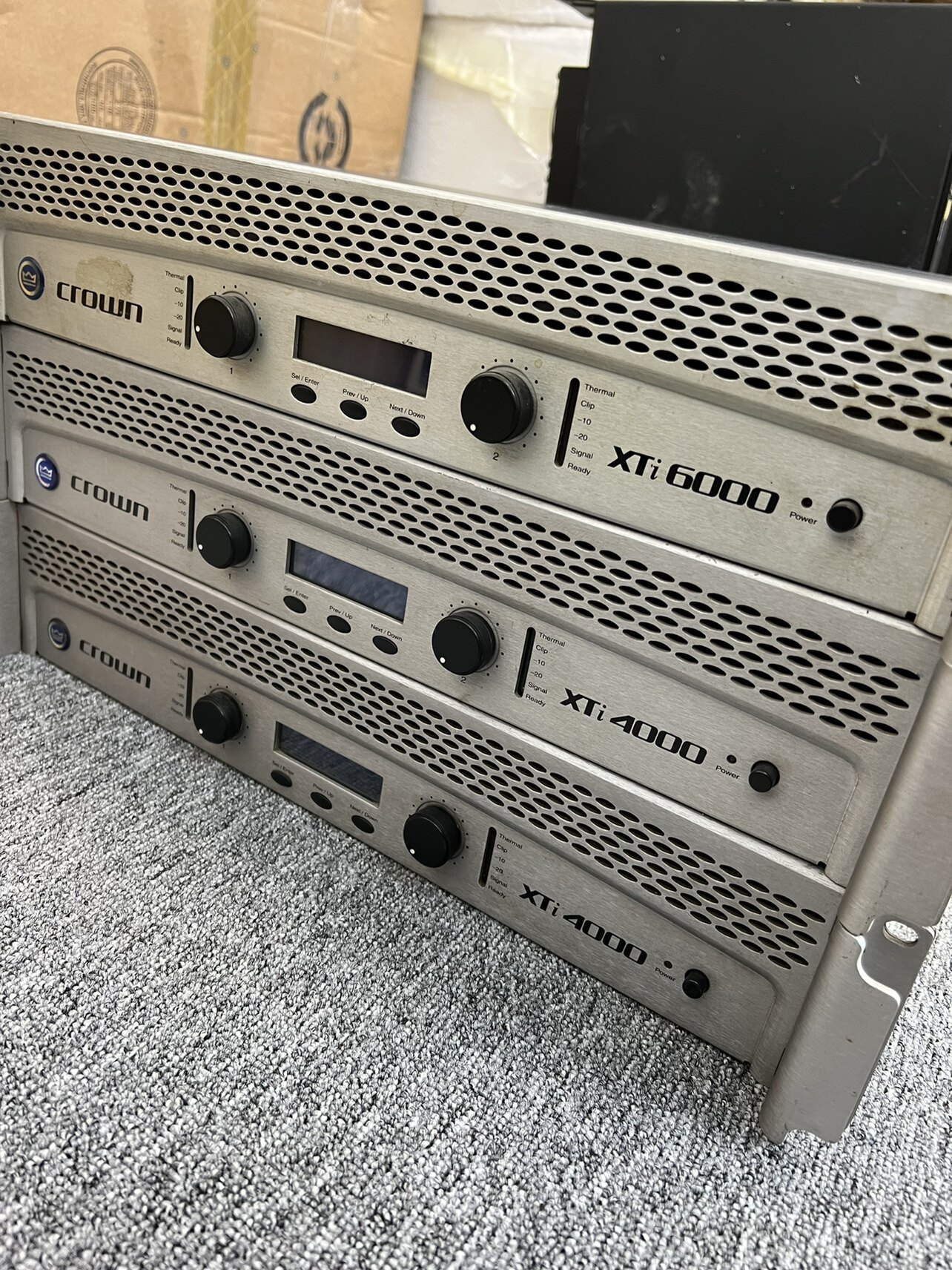 音响发烧友注意！美国皇冠XTi6000 vs XTi4000，谁才是你的最佳拍档？-专业音频放大器舞台-淘宝好物网