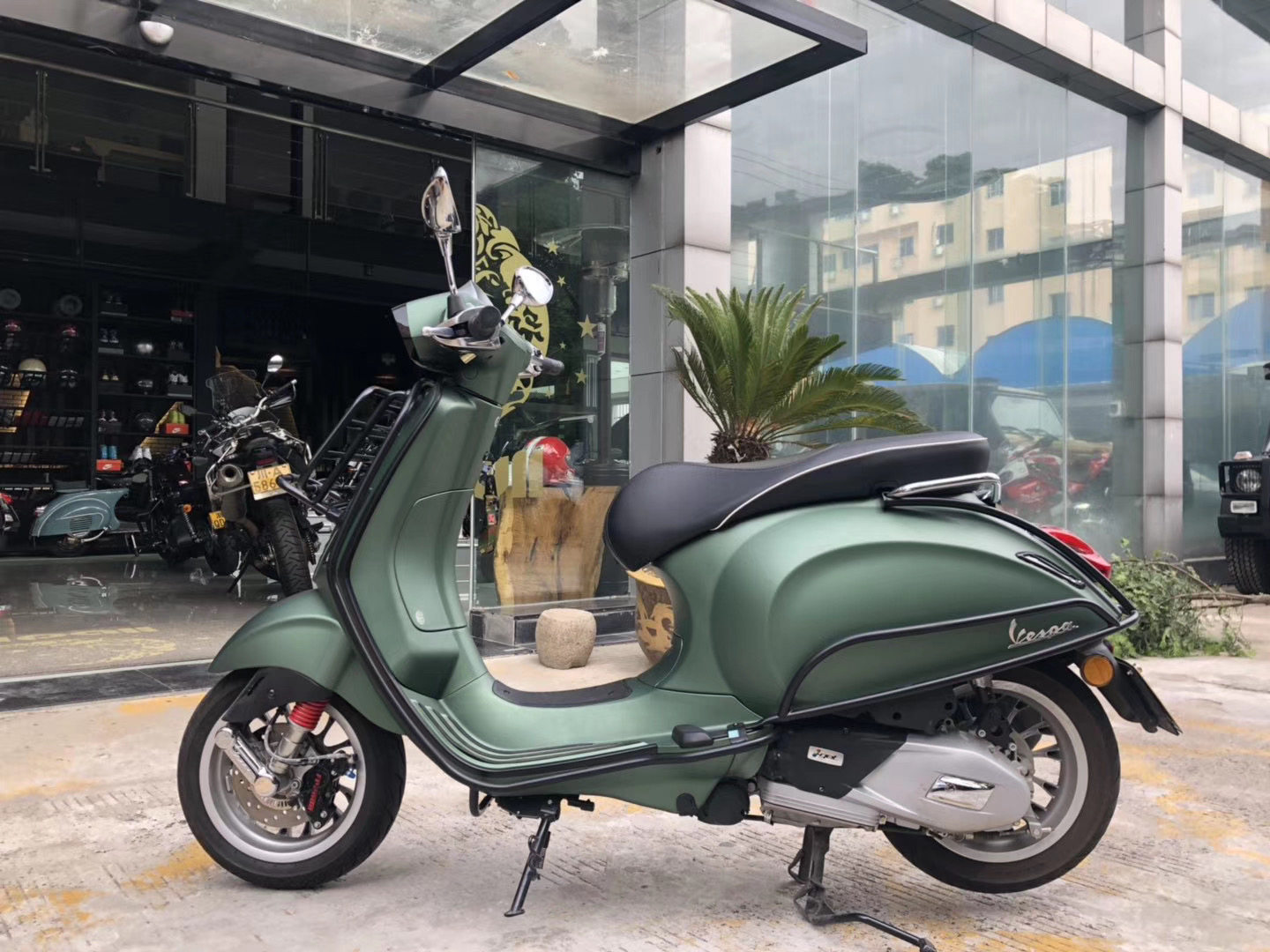 [USD 107.05] VESPA Spring Sprint 150 Original Plant Front and Back ...