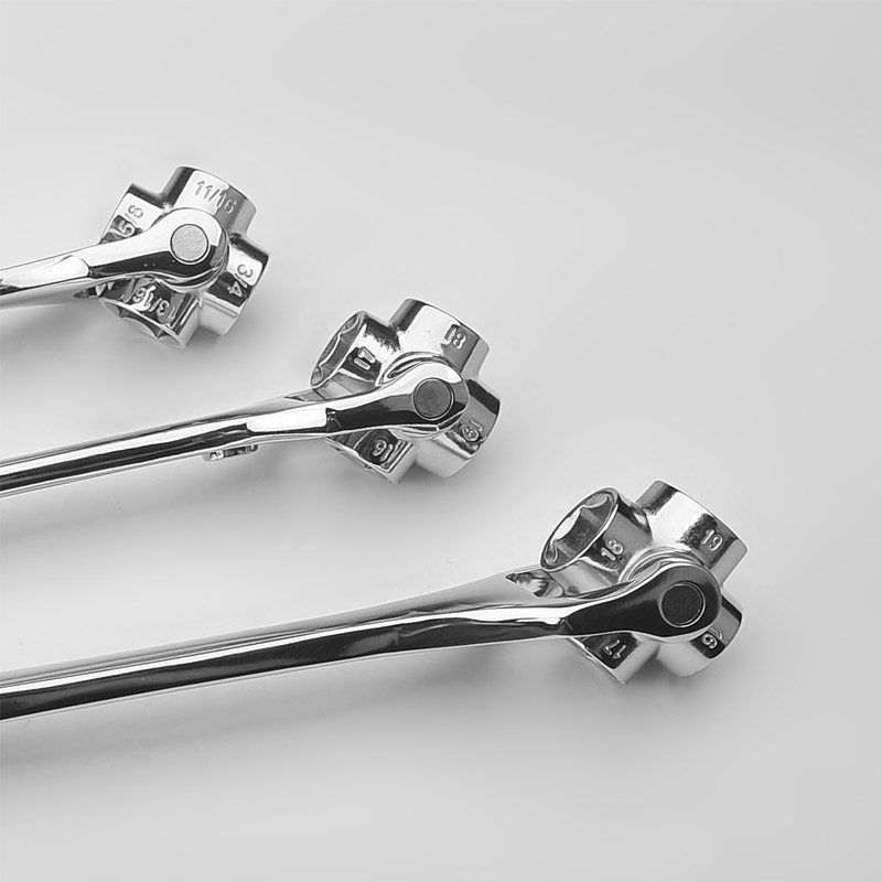 Versatile 8-fit 1 multifunction sleeve wrench Eight-in-one wrench dog ...