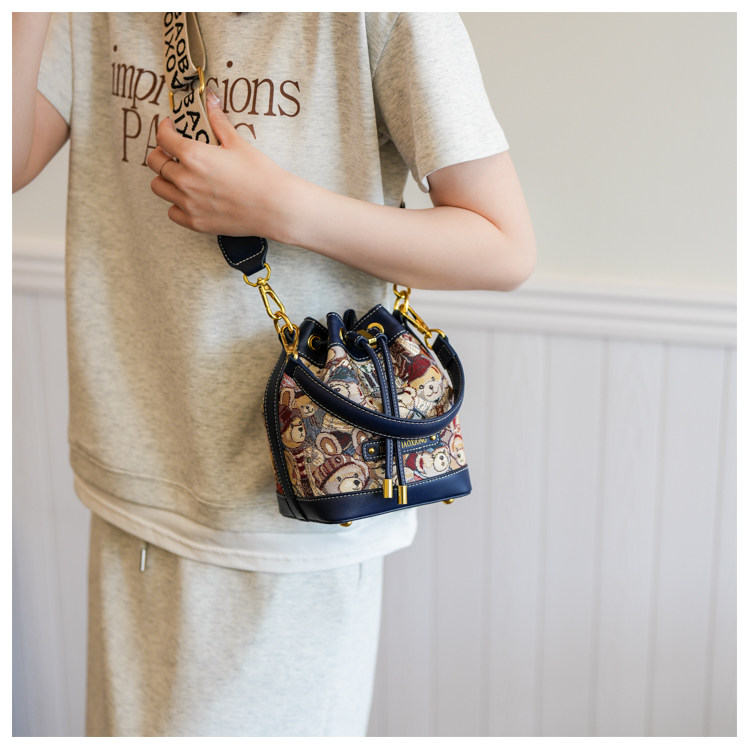 Beibao Fashion Cartoon Bear Shoulder Crossbody Bag Casual Outing Travel ...