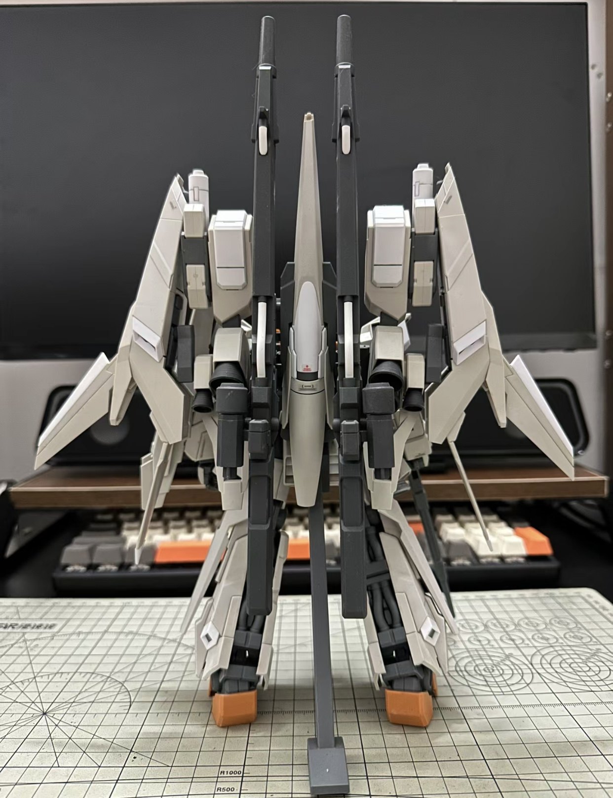 DABAN 6624 MG 1/100 RGZ-95C-REZEL TYPE C DEFENSER B UNIT MODEL KIT