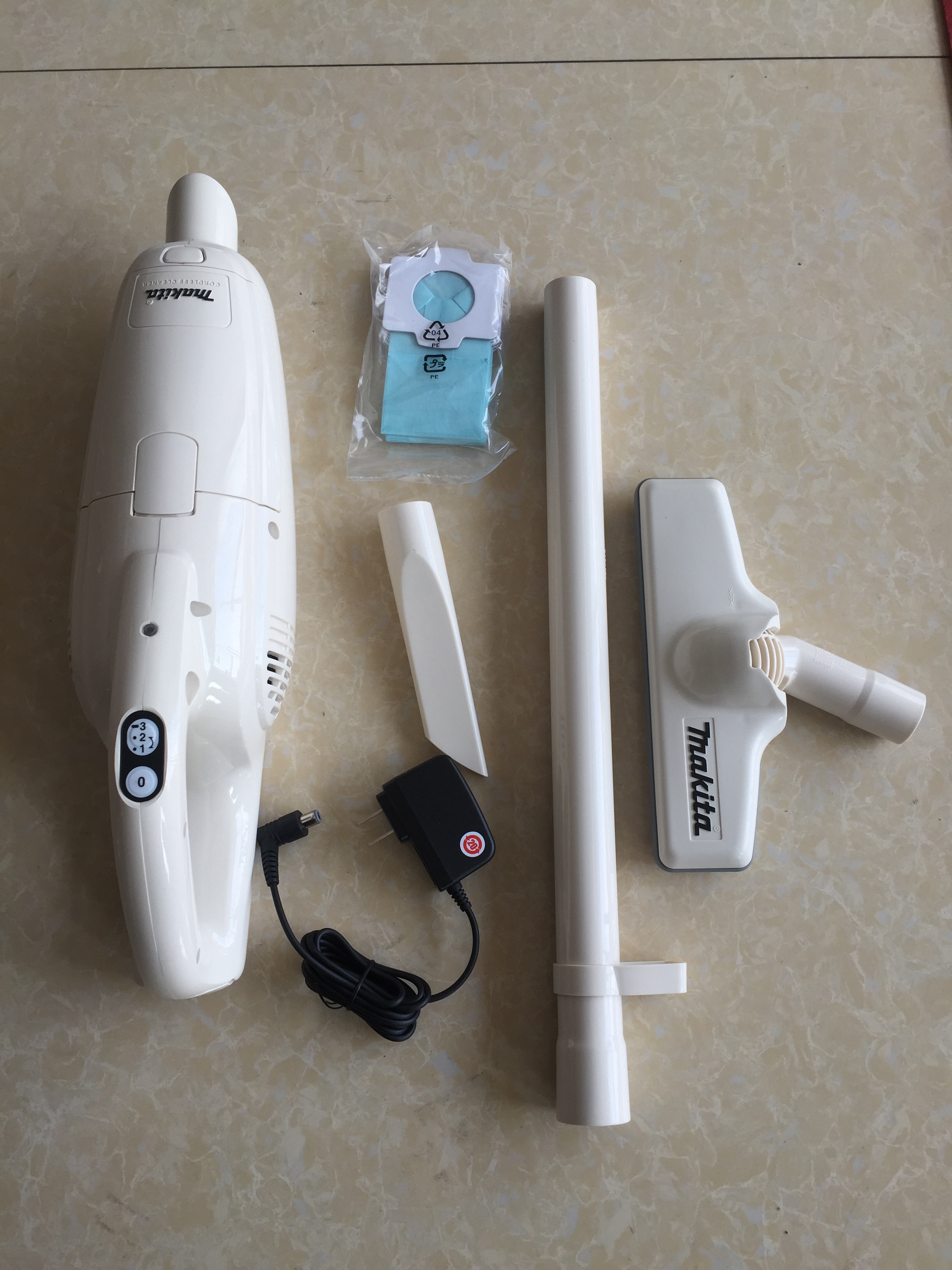 Makita Household Cordless Vacuum Cleaner CL104 CL100 CL106 CL107 DCL180