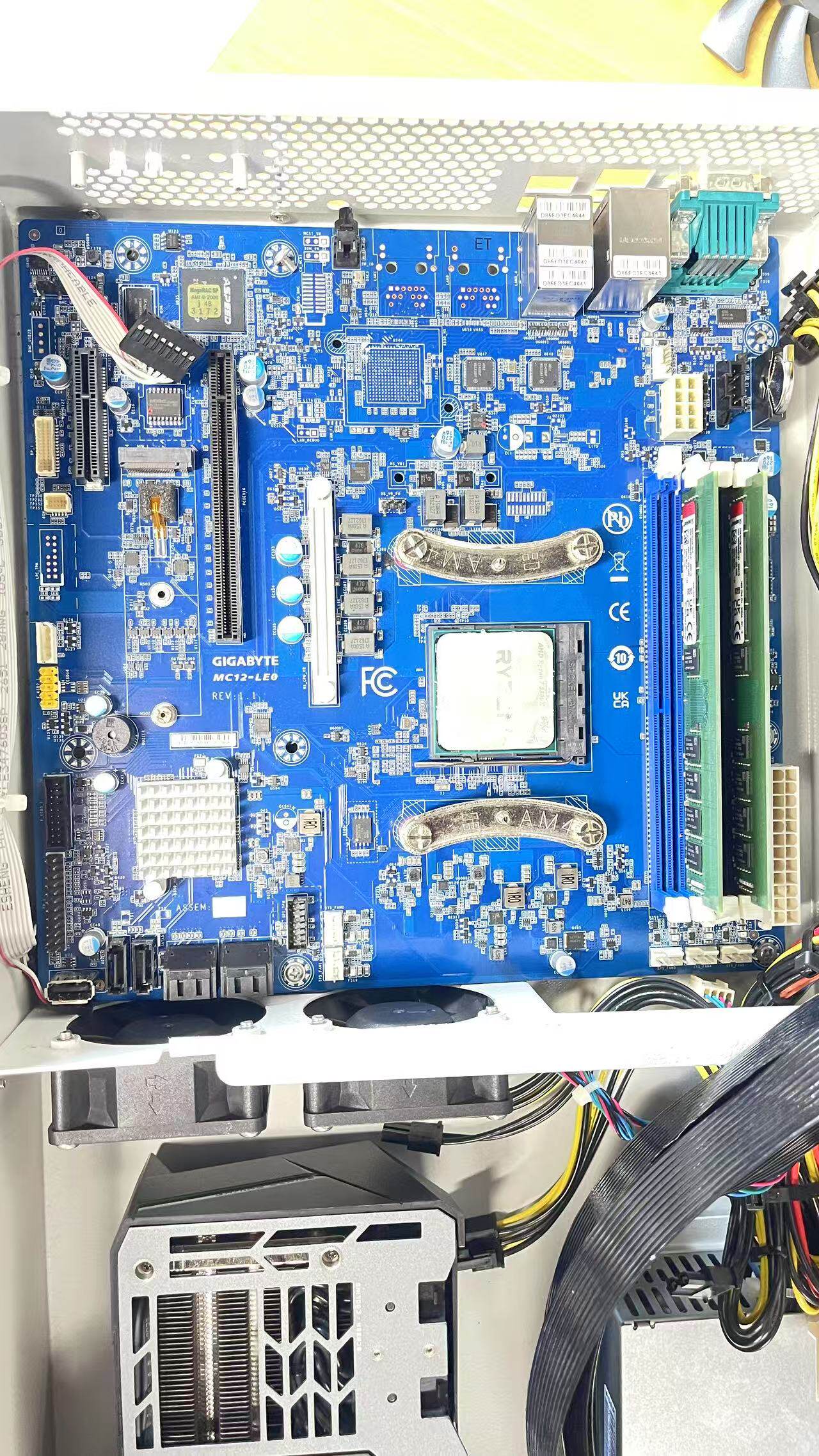 技嘉MC12-LE0/MC13-LE0/MC13-LE1：解锁服务器主板新境界，AMD强者必备！🚀-主板-淘宝百科网