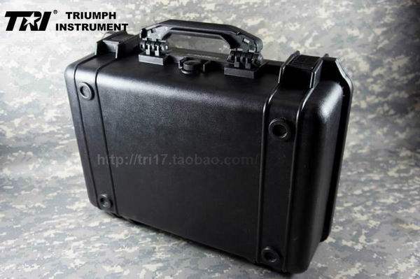 TRI PRC-117G radio station original with moisture-proof box