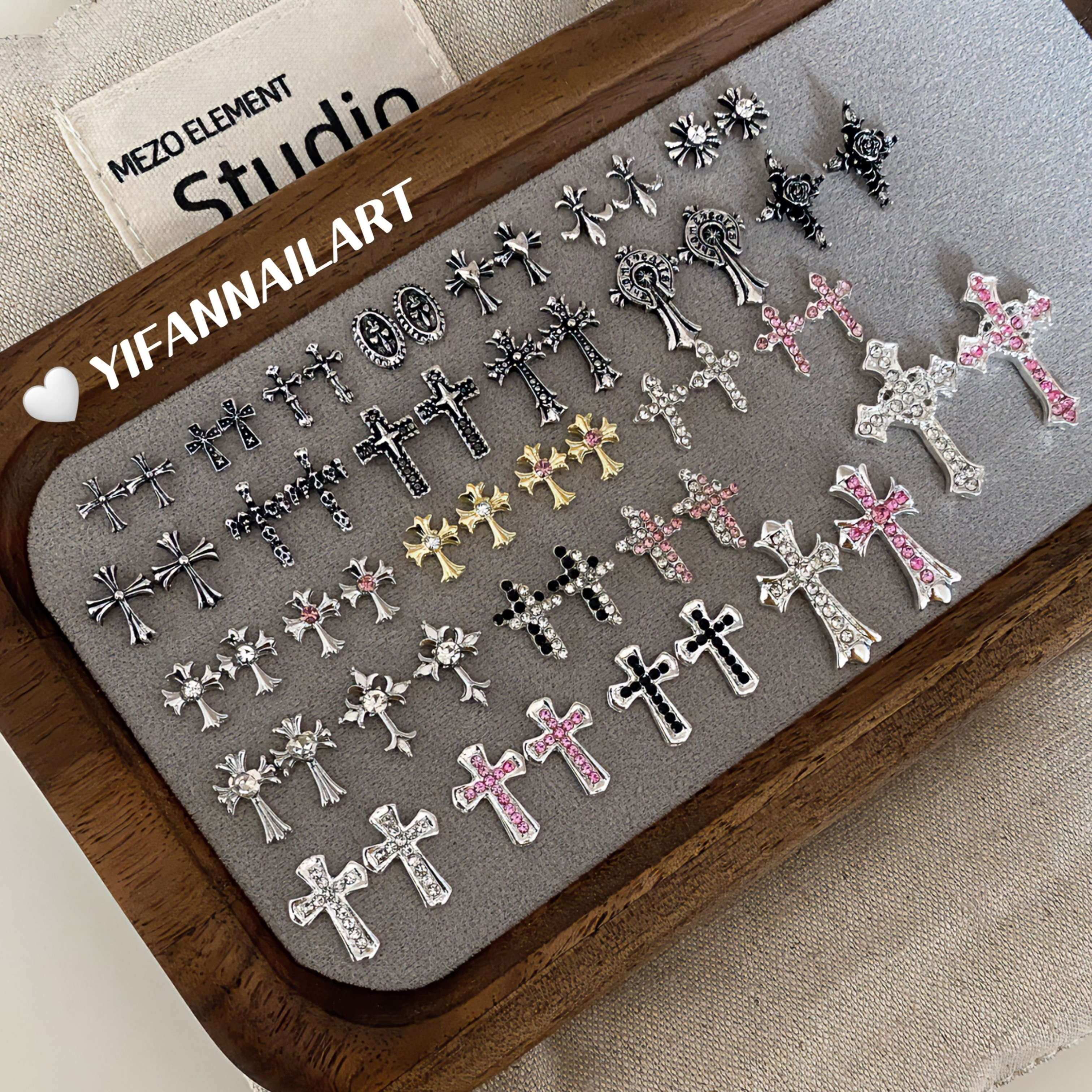 YIFANNAIL哥特风美甲饰品测评｜复古十字星粉钻金属十字架美甲装饰R90到底有多绝？-指甲装饰-淘宝好物网
