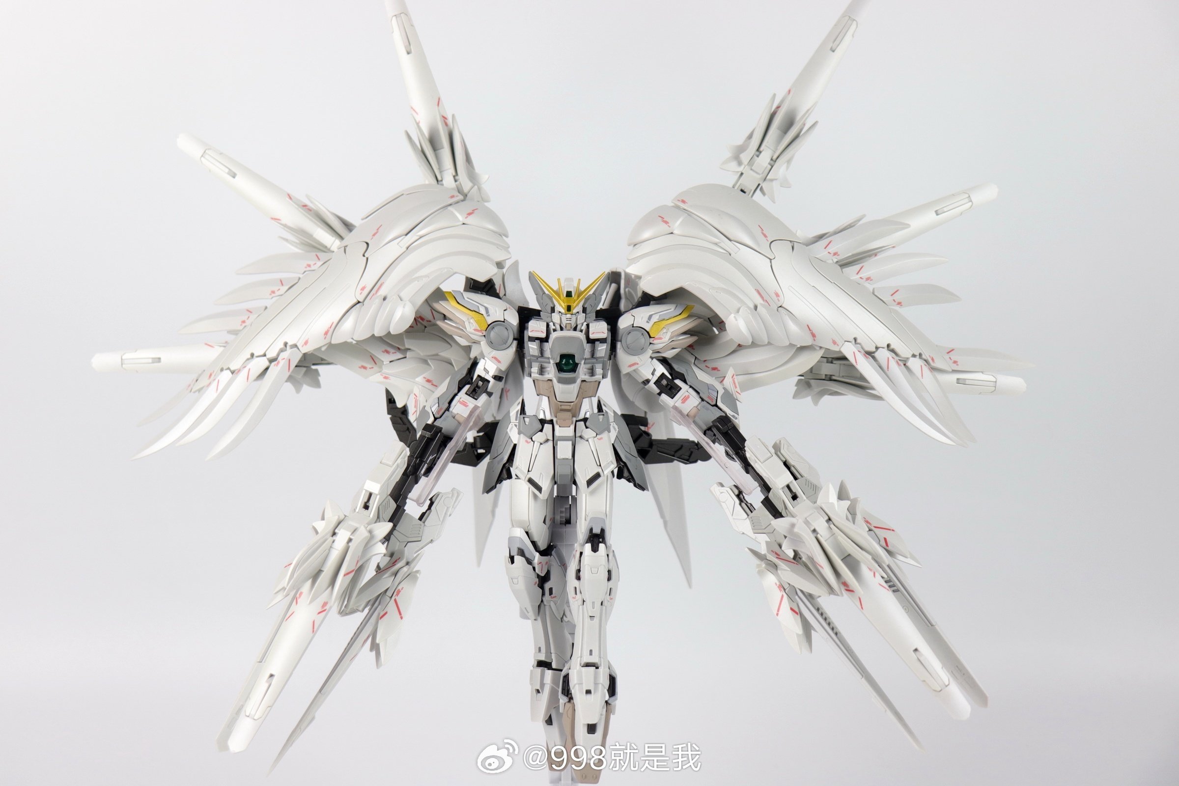 DABAN 1/100 MG WING ZERO PRELUDE 8827 MODEL KIT
