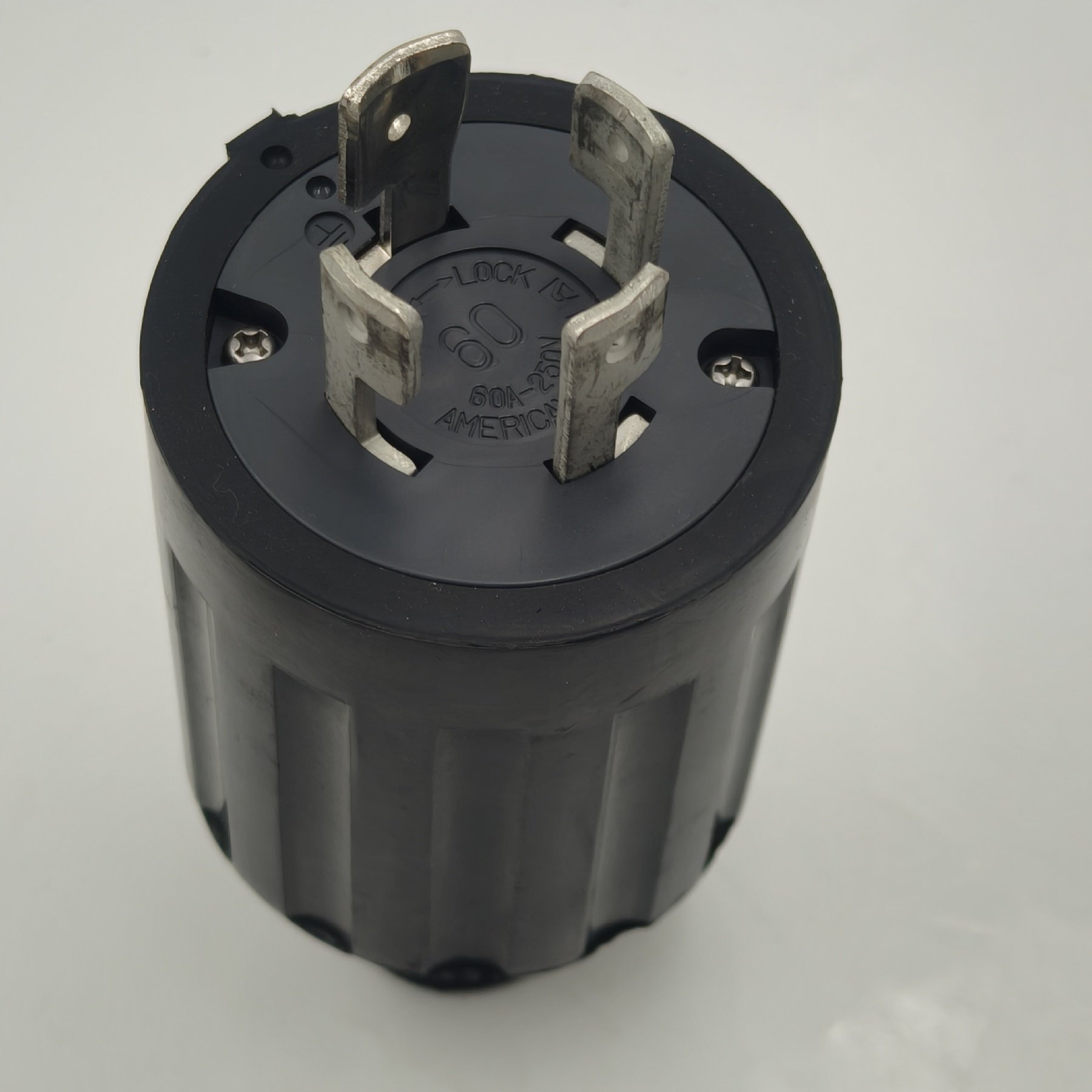 工业级插头插座的生态位密码：AMERICAN DENKI 4622R+4626为何能锁定高负载场景_其它元器件_淘宝数码网