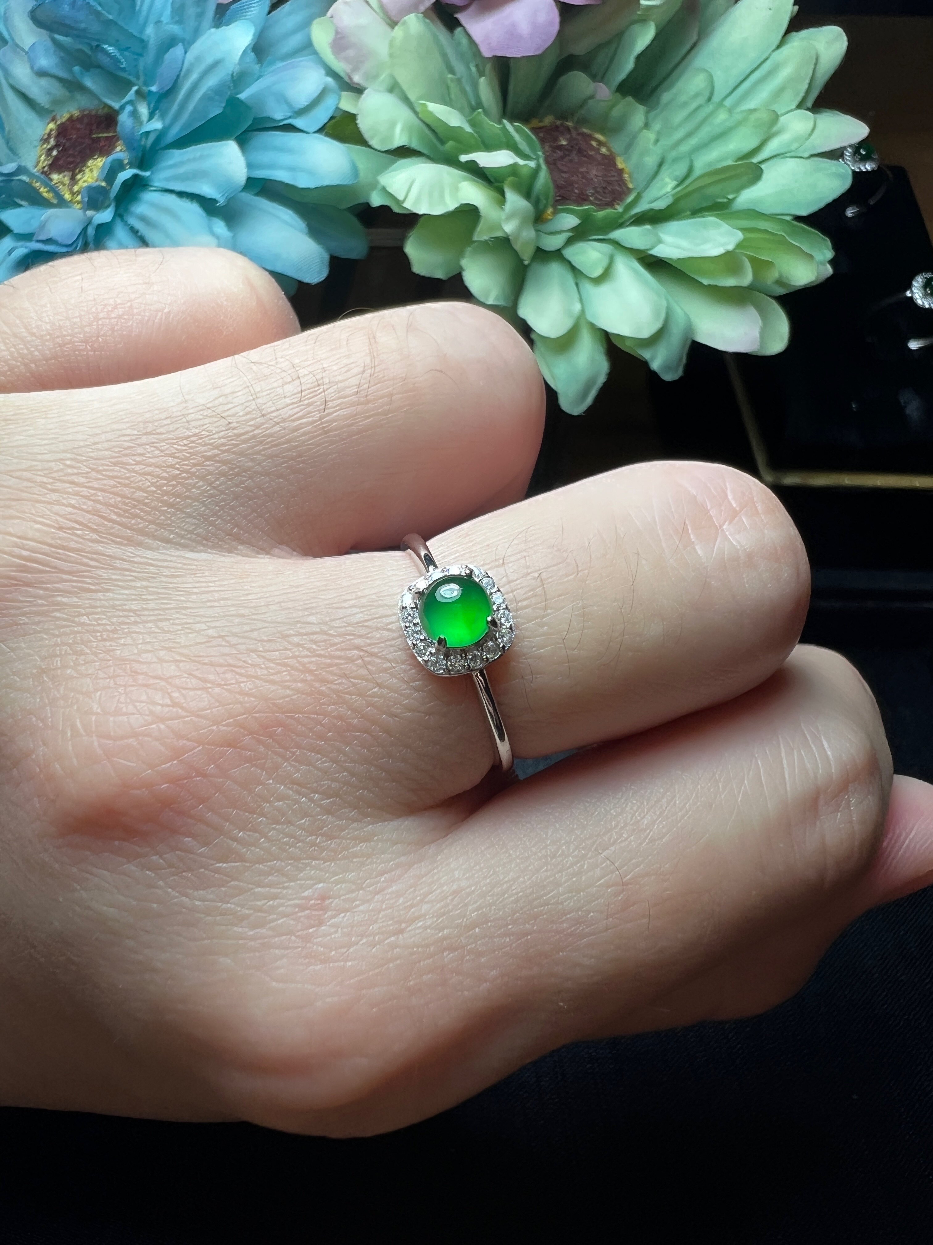 Natural bianyang green jade a grade, how can the rock sugar jade ring ...