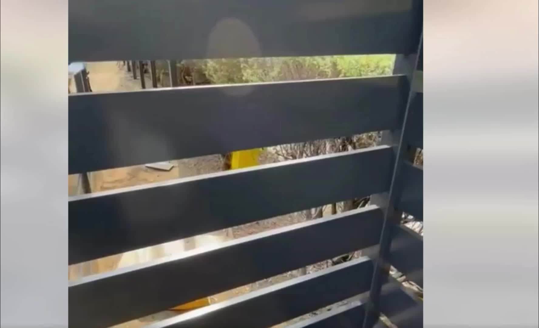 Diy Dark Grey Louver Aluminum Horizontal Slat Fence - Buy Dark Grey ...