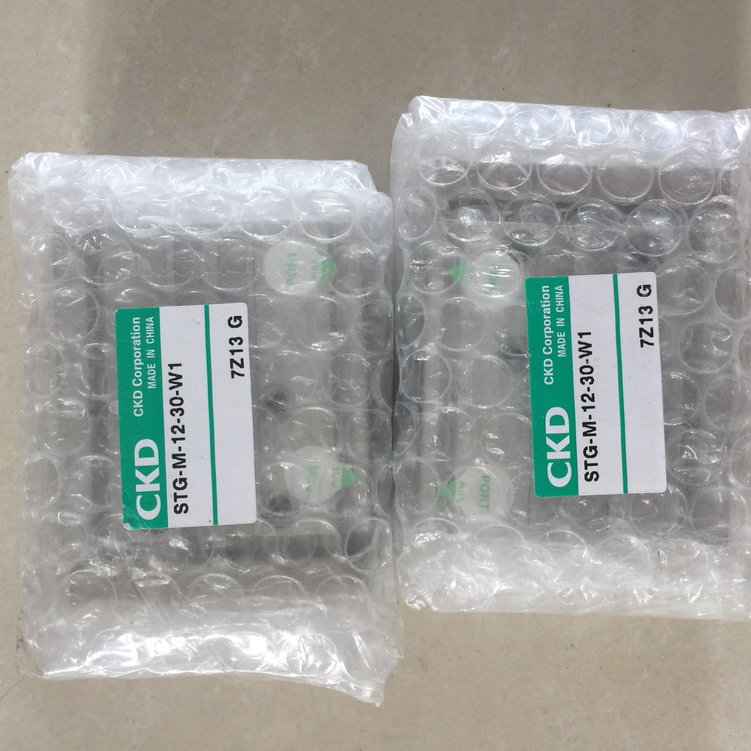 原裝CKD氣缸STG-M-12-30-W1 STG-M-20-50-W1全新正品-Taobao