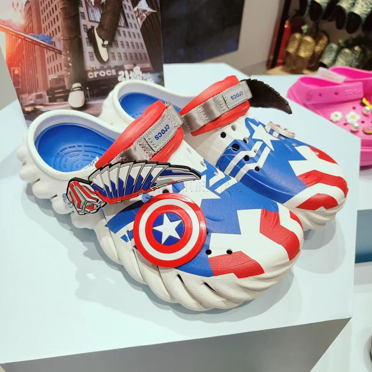 Crocs卡骆驰美国队长亲子款洞洞鞋！209478/209490：穿上它，全家都变超级英雄！-沙滩鞋-淘宝好物网