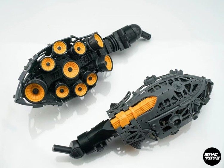 RED SOUL 1/144 RG NIGHTINGALE MODEL KIT