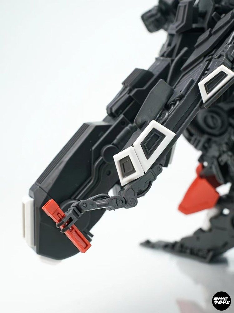 RED SOUL 1/144 RG NIGHTINGALE MODEL KIT