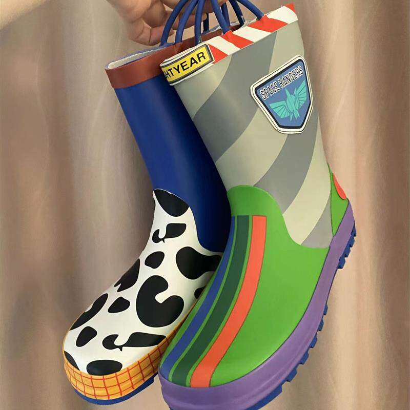 Shocking the entire internet! these buzz lightyear rain boots are ...