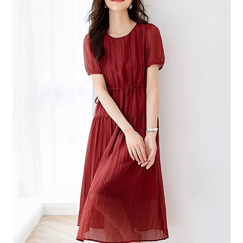 RAGR清凉一夏：红色肌理感通勤法式显瘦时尚新款，让你成为夏日街头焦点！-中老年服配-淘宝好物网