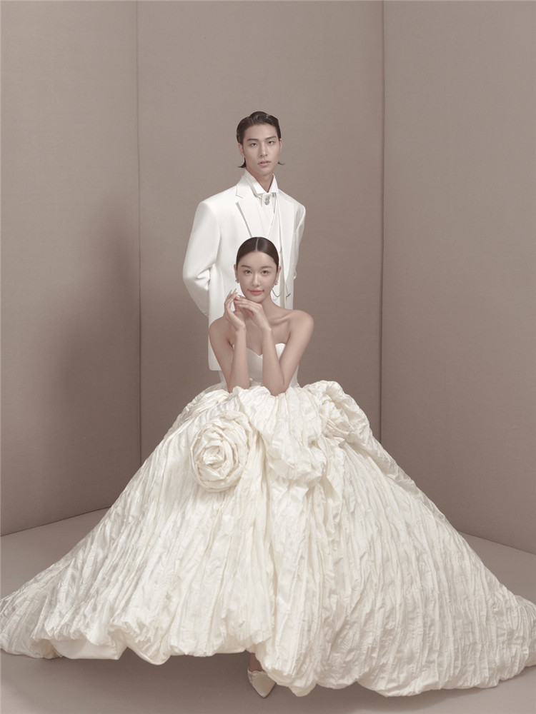 [USD 165.98] The new dress in the film building Theme photography ...