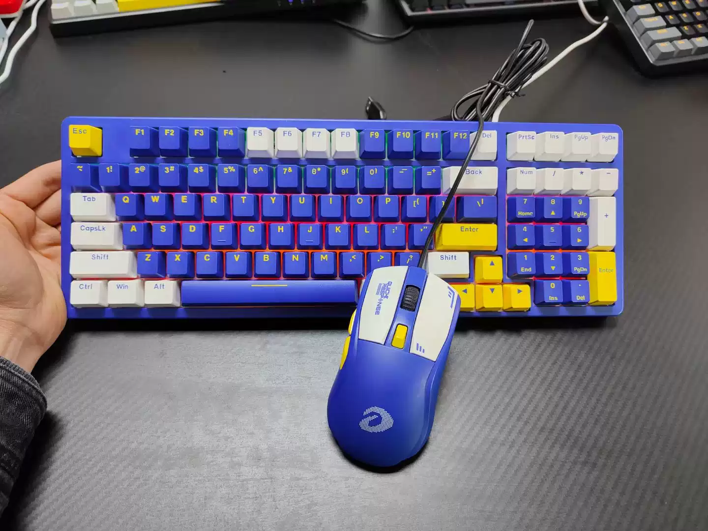 达尔优ck100pro/ck100红外机械键盘网咖电竞插拔青轴光轴游戏防水