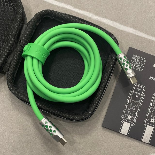 Black Fish Electric Viper Fast Charging Liquid Soft Silicone Glow Data ...