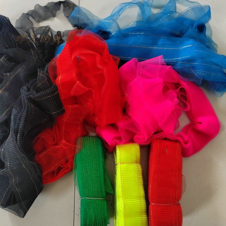 Vintage-inspired 80s-90s hair accessories for girls, taking you back to ...