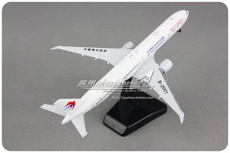 Купить Модель самолета 中国东方航空 波音 b777-300er b-2001 1:400 合金 飞机模型 19cm ...
