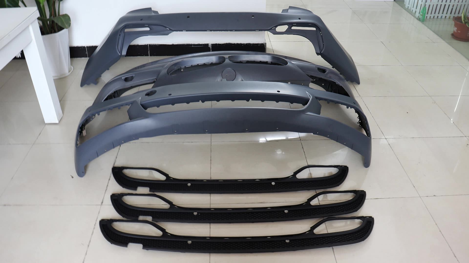 Car Accessories Grills Front Bumper Grille T2h3979 For Jaguar Xf 2016 ...