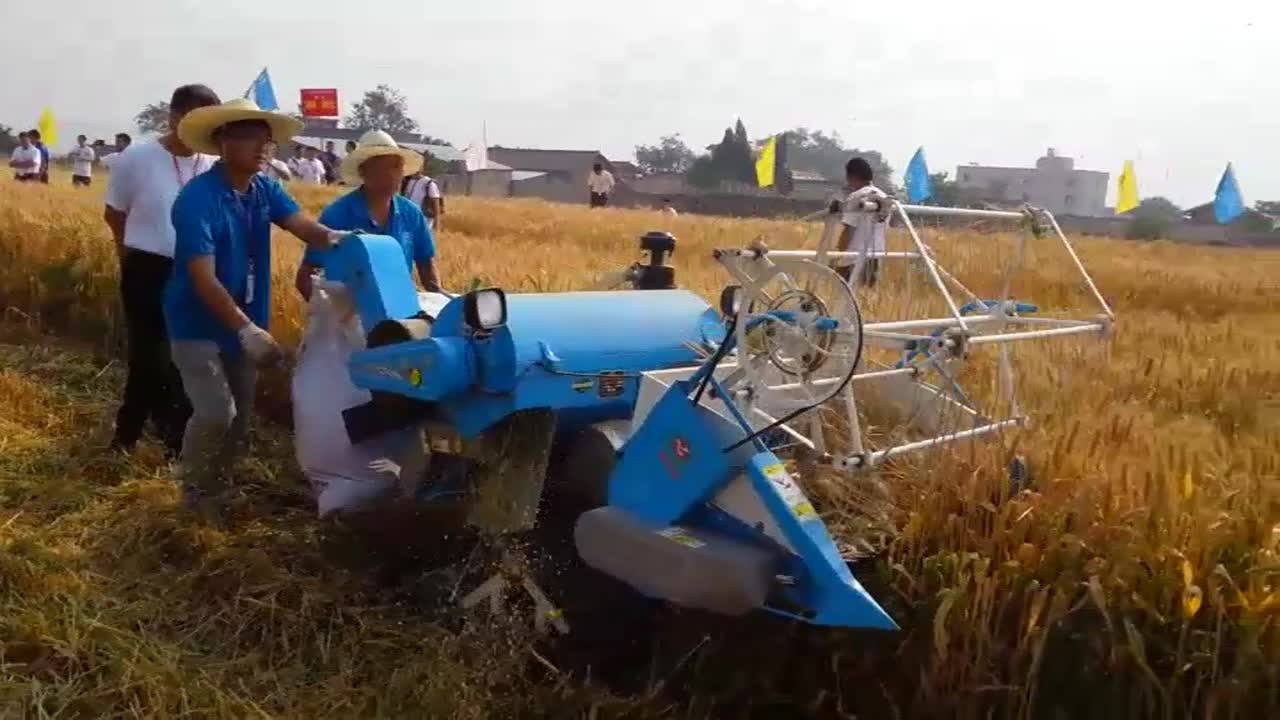 Wheat Barley Oats Rice Mini Rice Combine Harvester - Buy New Arrival ...