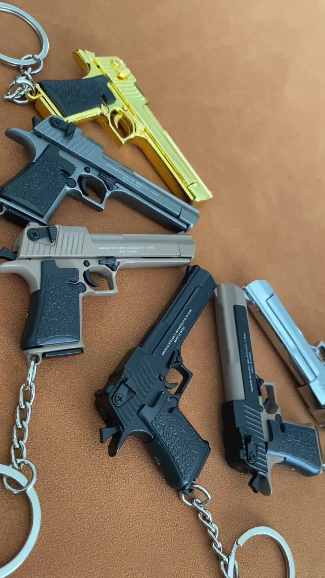 Miniature Gun Models Desert Eagle Pistol Pendant Desert Eagle Toy Guns ...