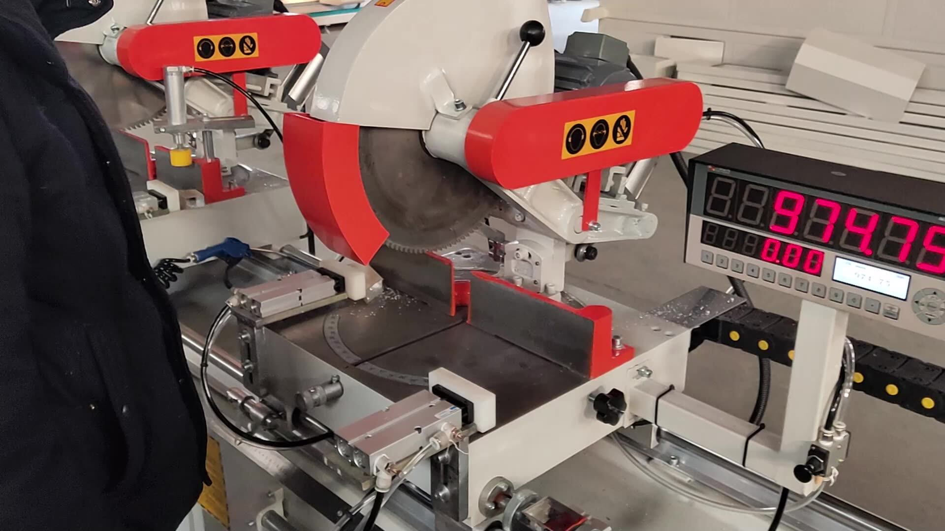 Upvc Windows Processing Precision Cutting Saw Machine Cnc Double-head ...