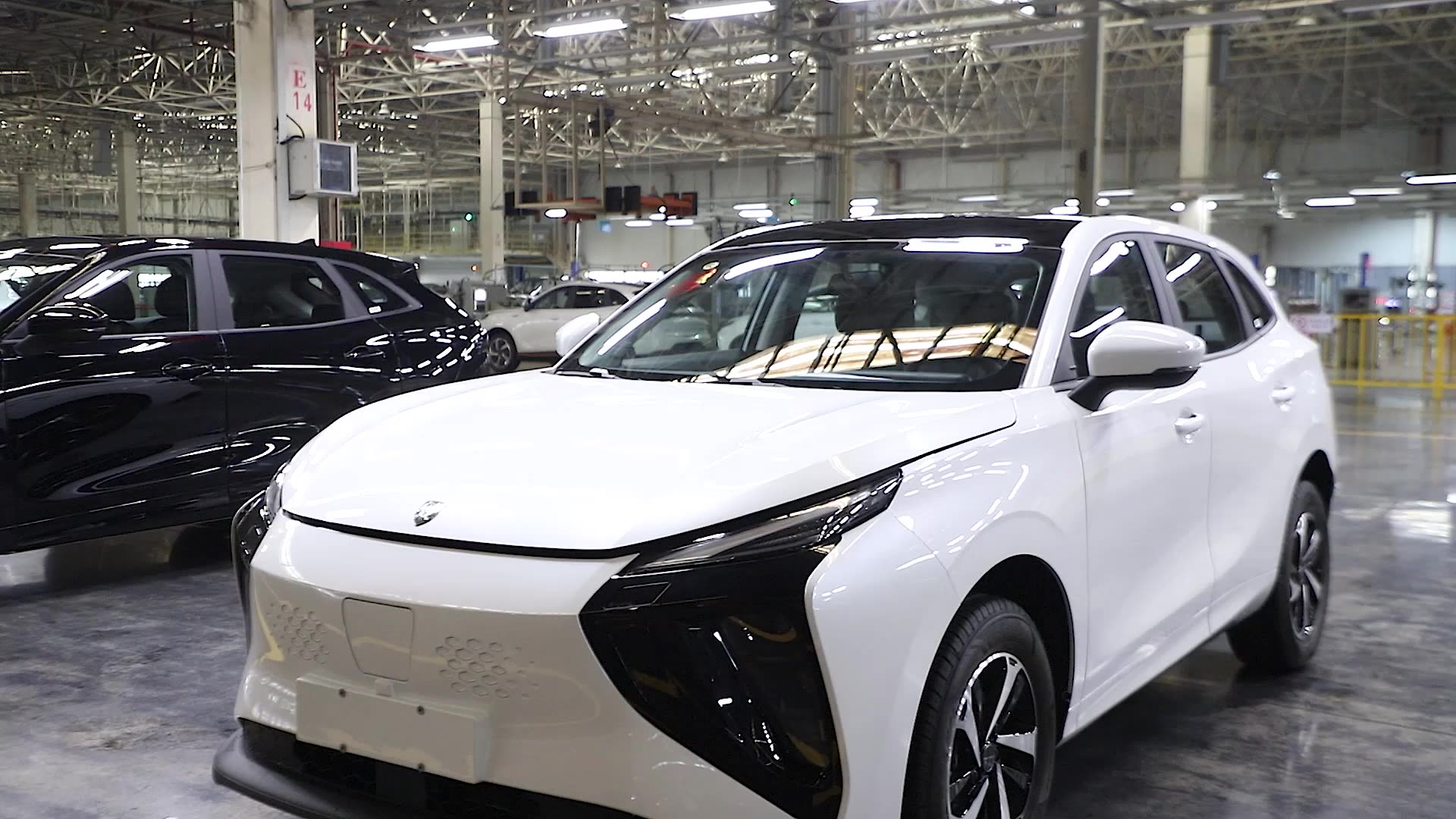 Electric Vehicle Dongfeng Forthing Electric Suv Friday 410km Long Range New To Market 2024 Model ...