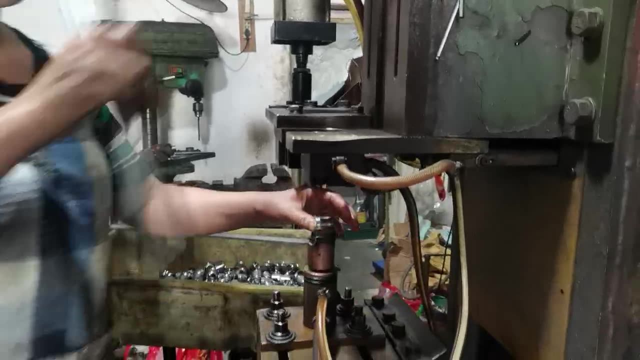 控制臂适用起亚 K2500 54420-4E000 54410-4E000 54410-4E200-阿里巴巴