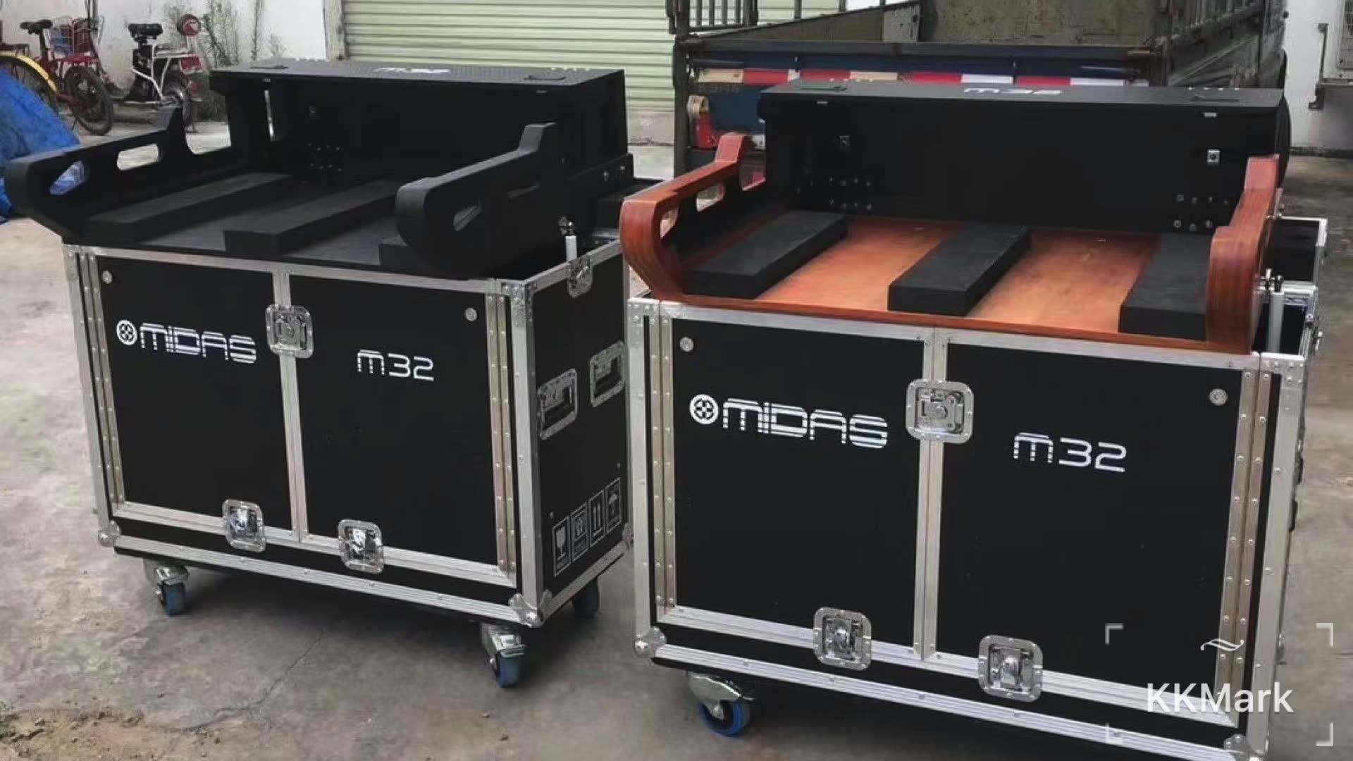 Kkmark Black Dj Mixer Flip Over Design Flight Road Cases With Doghouse ...