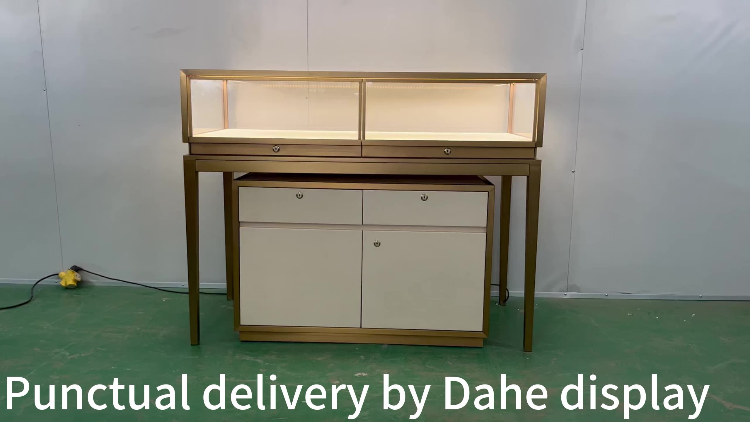 High End Jewel's Store Display Cabinet Earing Necklace Diamond Display ...