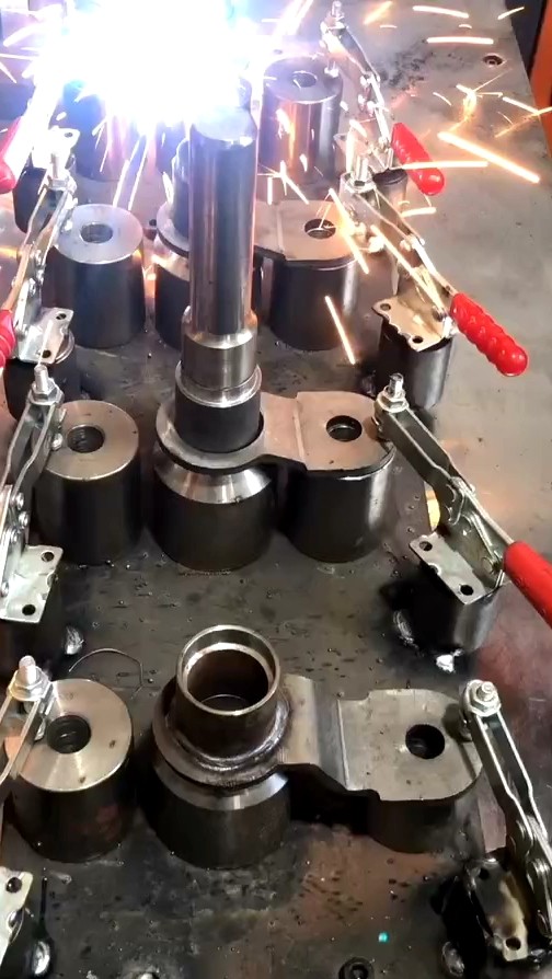 Viral Videos & Demos On the art of a working robot arm - Alibaba.com