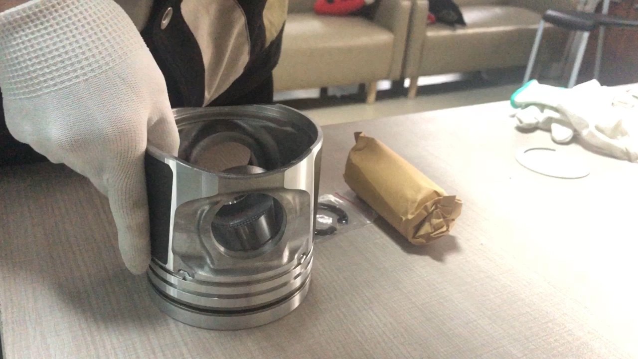 Diesel Engine Spare Parts C4.4 C6.6 Engine Piston 3135m161 3135m141 For ...