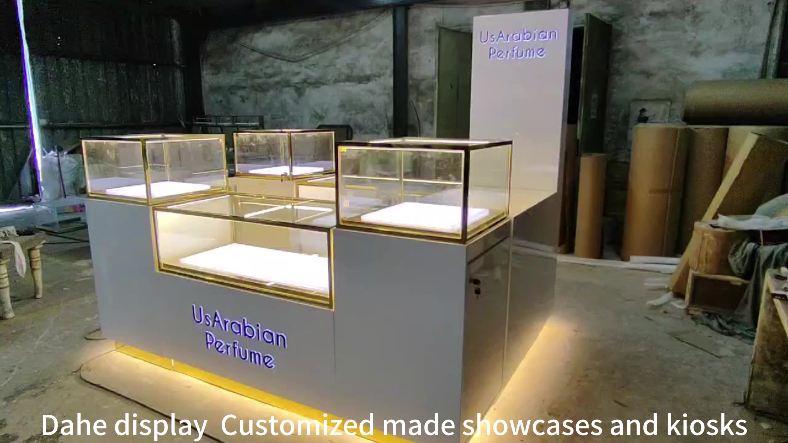 Luxury Arabic Perfume Kiosk Wood Perfume Store Glass Display Counter ...