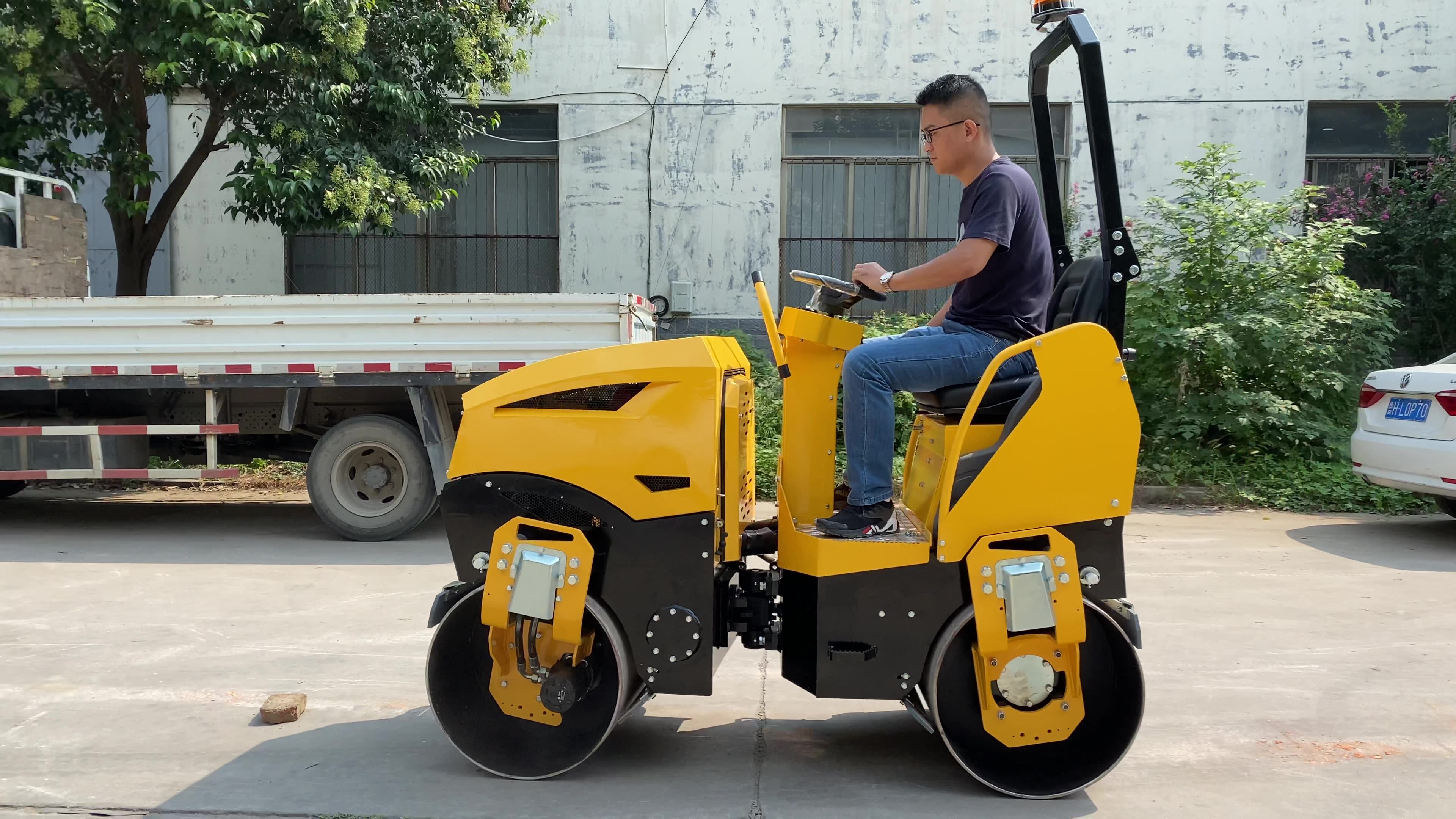 Small Asphalt Road Pavement Roller Machine,Road Rolling Compactor - Buy ...