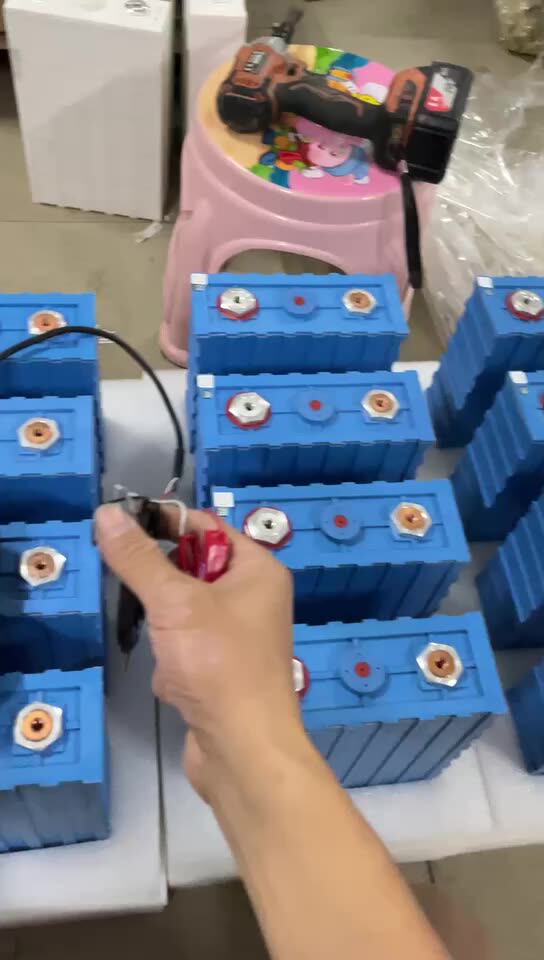 4 Pieces Calb Se200 Grade A Long Circle Life 2000 Times 3.2v 200ah ...