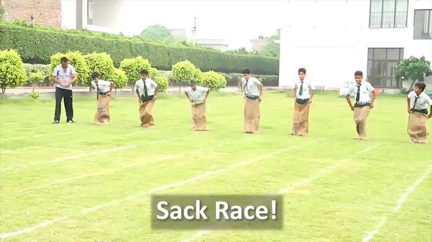 Competitive Sport Game 4 In 1 Outdoor Race Bag Game For Kids With Sack ...