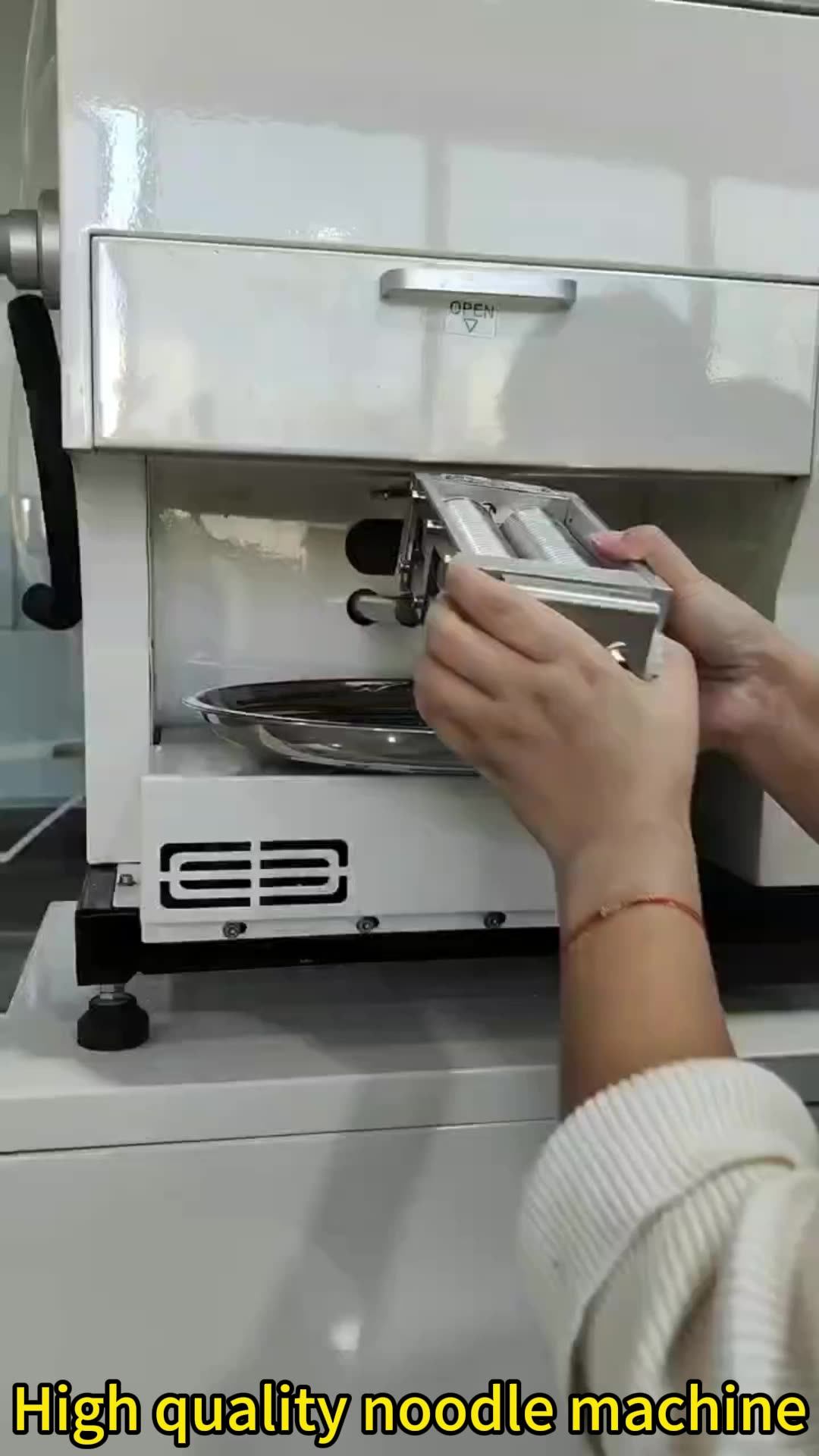 8-15s Noodle Maker Automatic Machine Easy Operate Fresh Rice Noodle ...