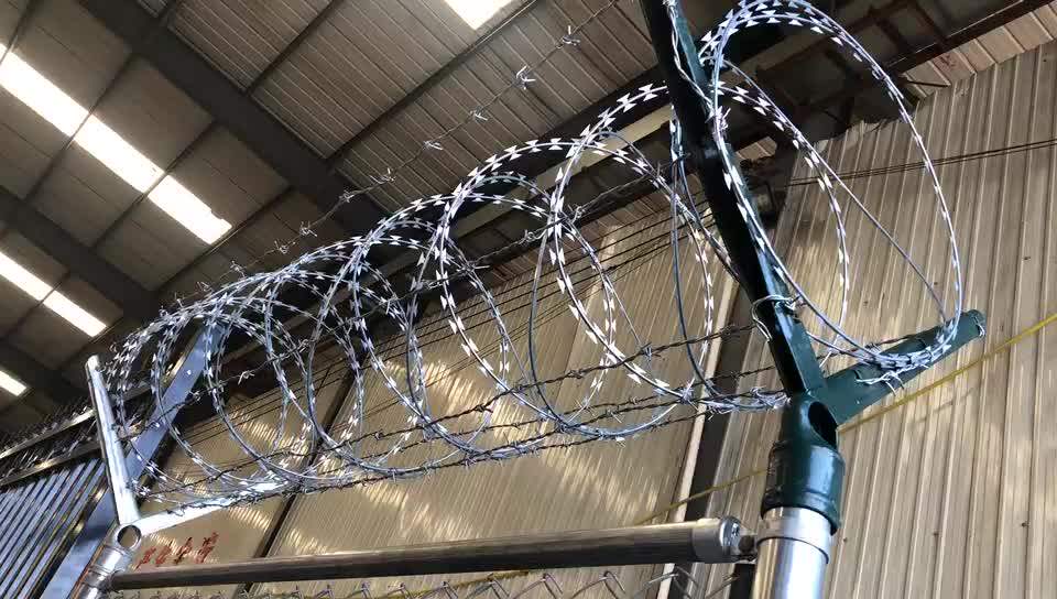 Saudi Hcis/aramco Pvc Coated Chain Link Fence With Post - Buy Chain ...