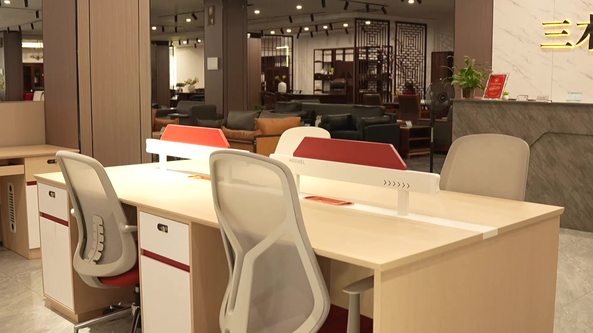 Customized Modular Multiple Seater Wooden Workstation Furniture Set ...