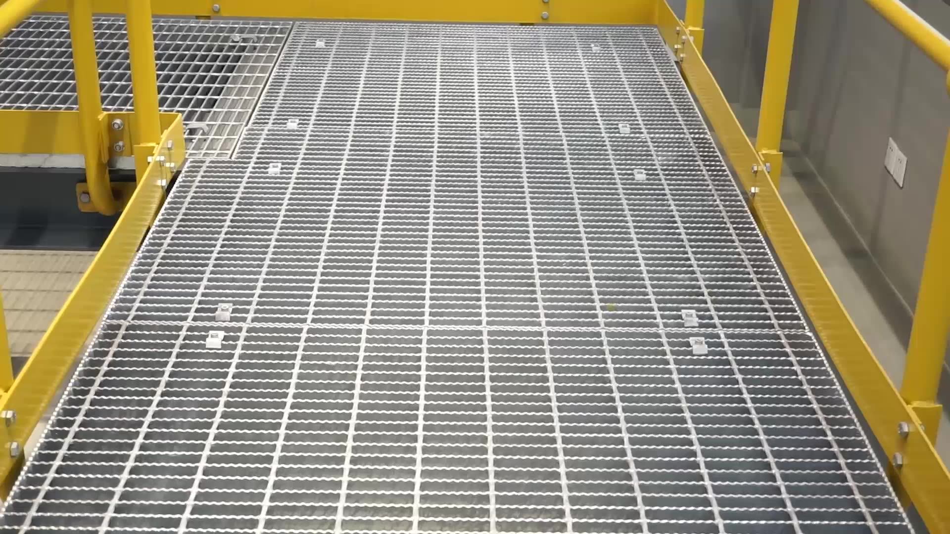 Galvanized Steel Grating Walkway Mesh With Ce Approval - Buy Walkway ...